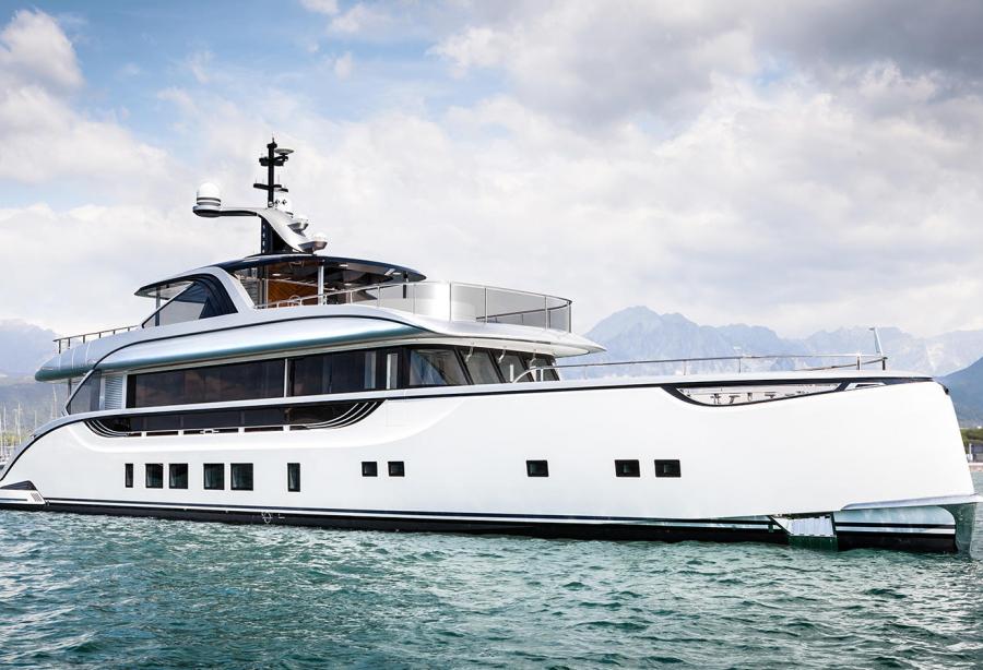39m Jetsetter hits the water at Dynamiq Yachts - Yacht Harbour