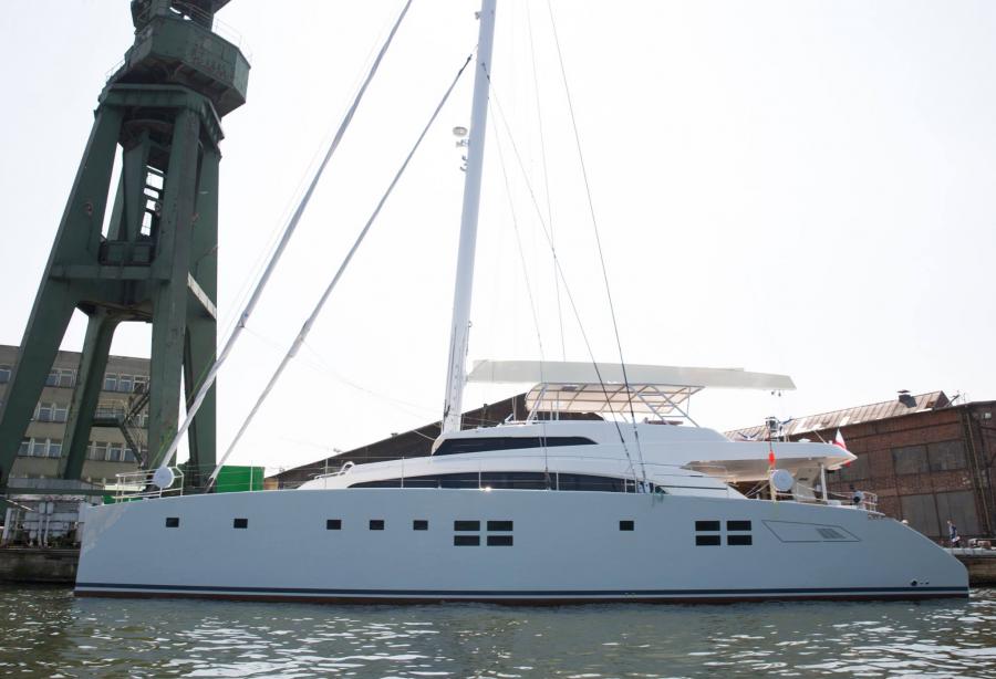 Sunreef 88 Double Deck catamaran hits the water - Yacht Harbour