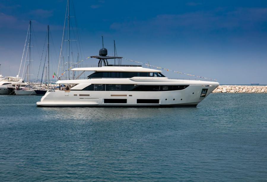 Custom Line's new Navetta 33 technically launched - Yacht Harbour