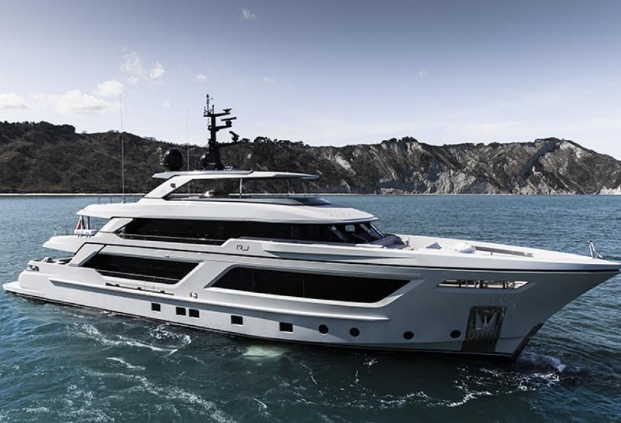 The 40.5m Cdm RJ Has Been Delivered to her New Owner - Yacht Harbour