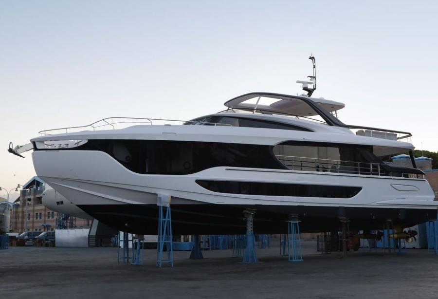 Azimut Launched New Grande 26M Model - Yacht Harbour