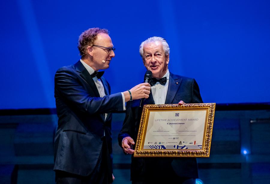 Kommer Damen Honored With Lifetime Achievement Award at Maritime Awards ...