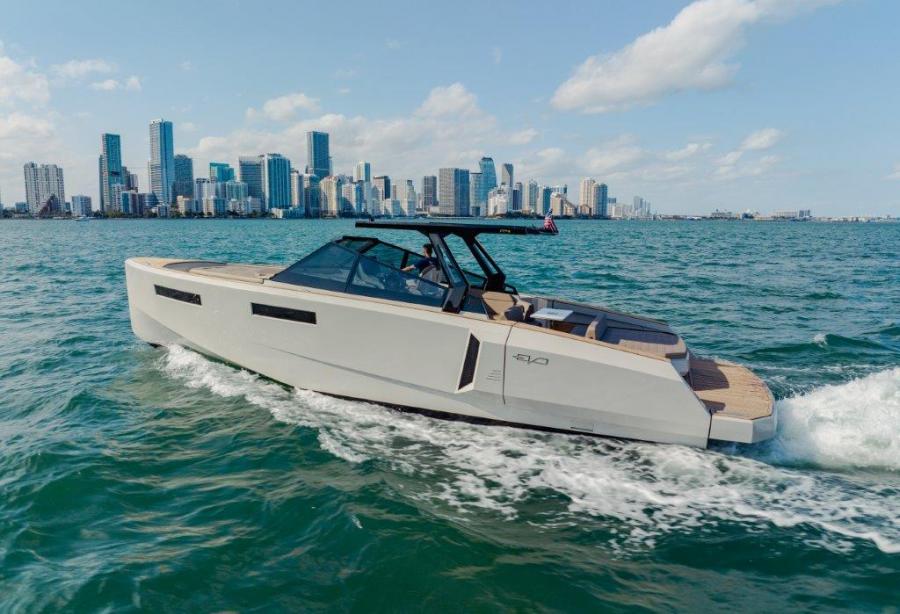 Custom Evo R4 WA to Showcase at the Palm Beach Boat Show - Yacht Harbour