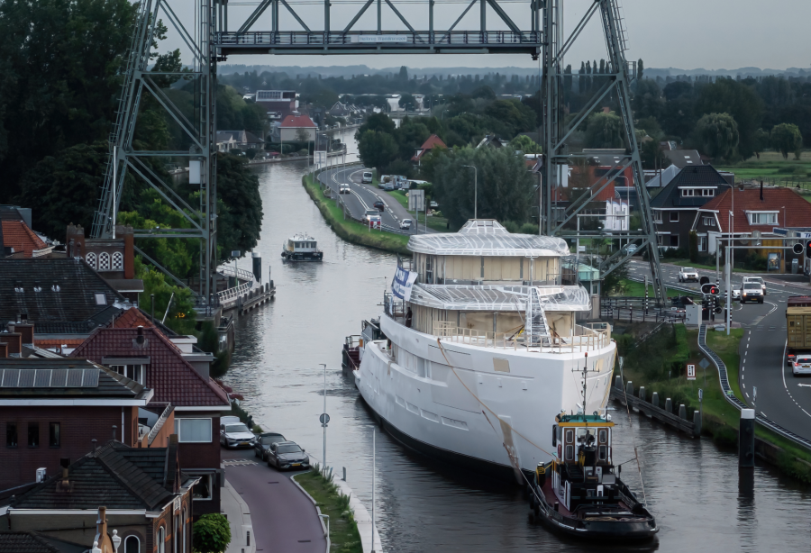 Feadship Project 825 on Her Way to Kaag - Yacht Harbour