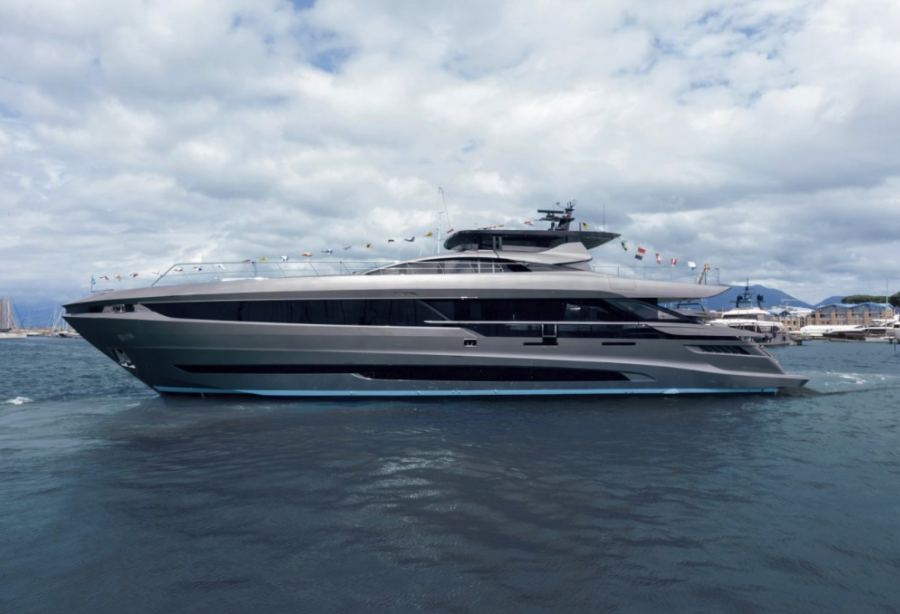 Eighth Mangusta GranSport 33 Makes a Splash - Yacht Harbour