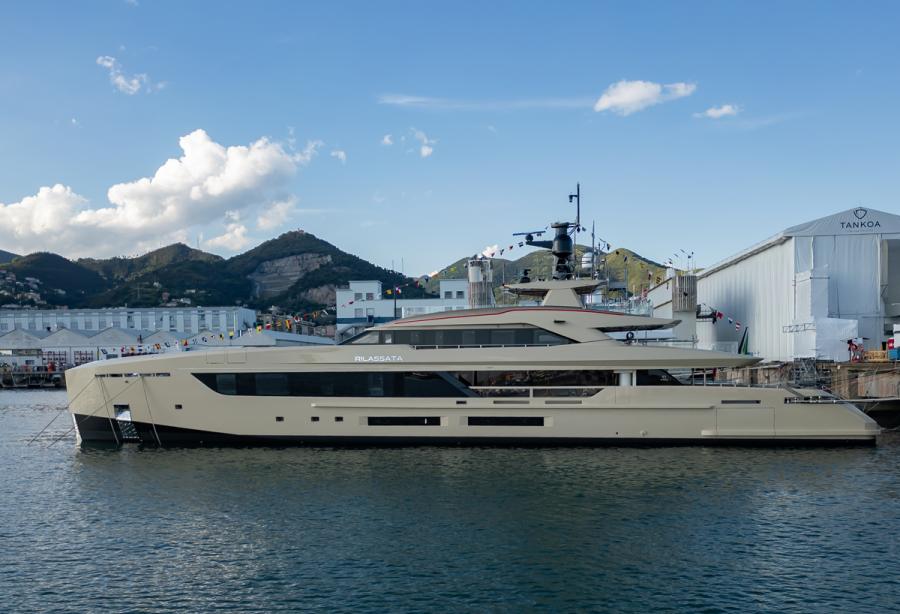 S501 Rilassata Hits the Water in Genoa - Yacht Harbour