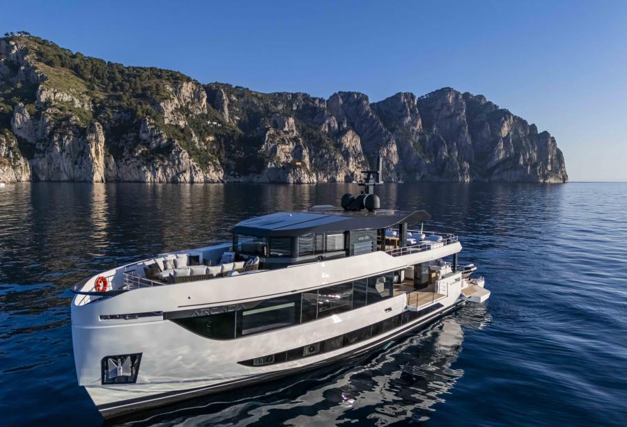 Arcadia Yachts' A96 Wins Robb Report's Best Motoryacht of the Year ...