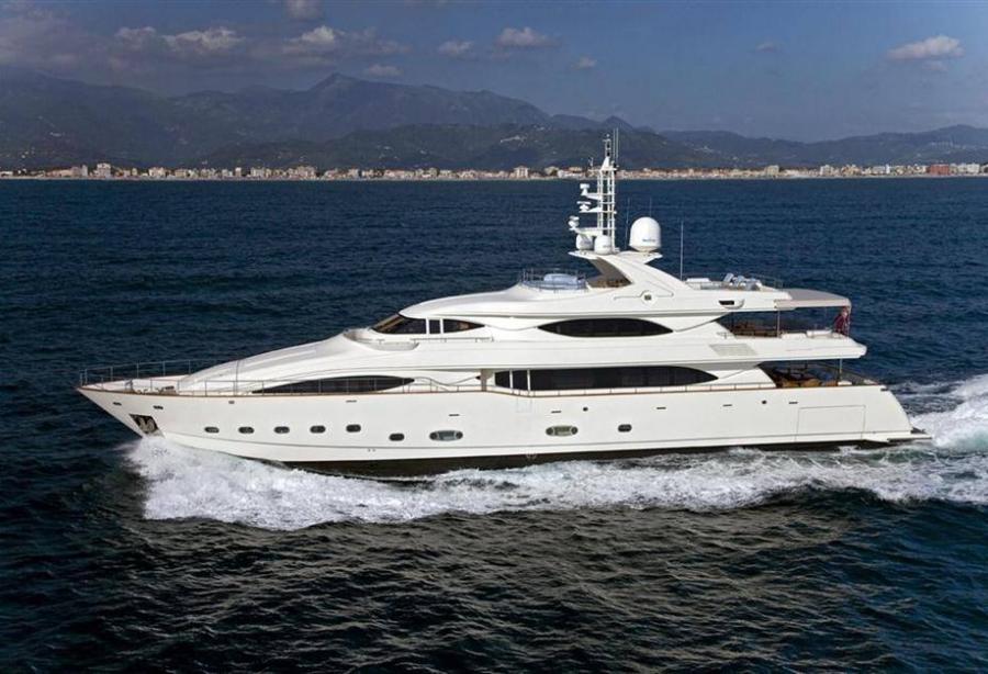 Motor yacht Ariela - CRN - Yacht Harbour