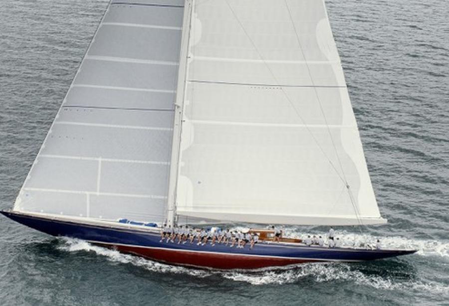 Sailing yacht Endeavour - Camper & Nicholsons - Yacht Harbour