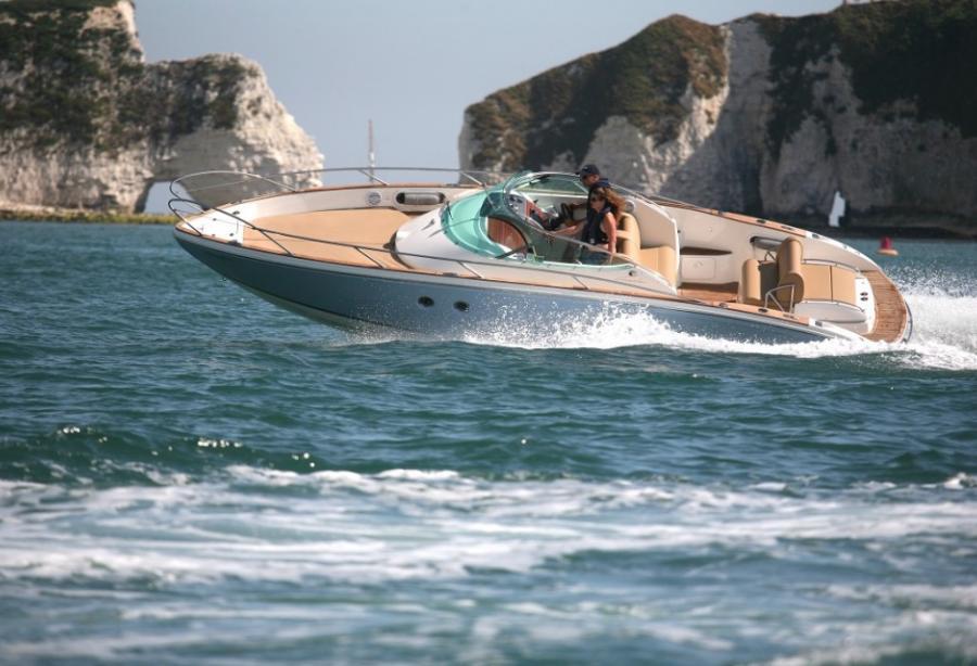 Motor yacht Cormate T27 - Hydro Design - Yacht Harbour