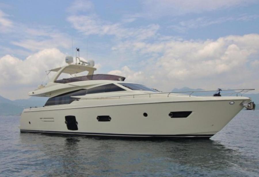 Motor yacht Ferretti 720 - Ferretti - Yacht Harbour