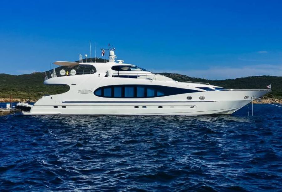 Motor yacht C'est La Vie - Kaiserwerft - Yacht Harbour