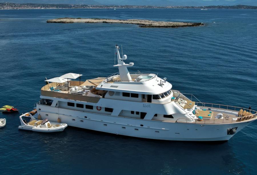 Motor yacht Eva - Cheoy Lee - Yacht Harbour