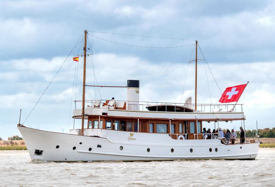 Motor yacht Forever - De Vries Lentsch - Yacht Harbour