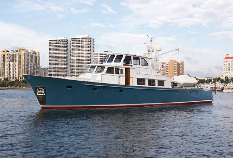 Motor yacht Minnow - Derecktor - Yacht Harbour