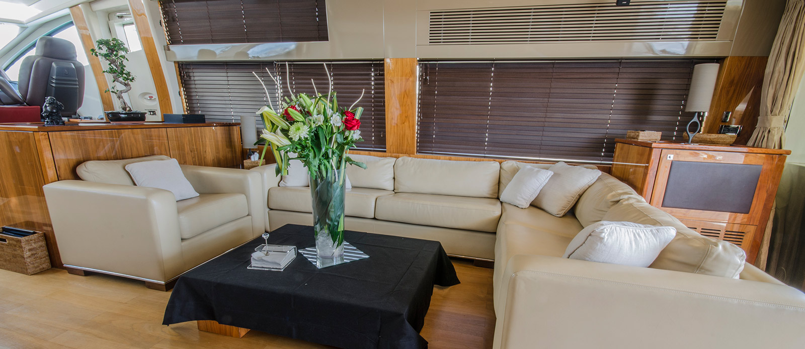 Motor yacht Starry Night - Sunseeker - Yacht Harbour