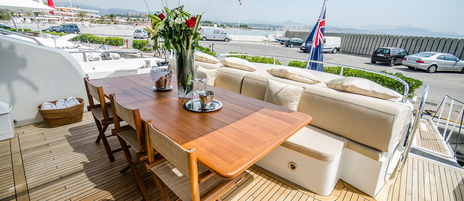 Motor yacht Starry Night - Sunseeker - Yacht Harbour