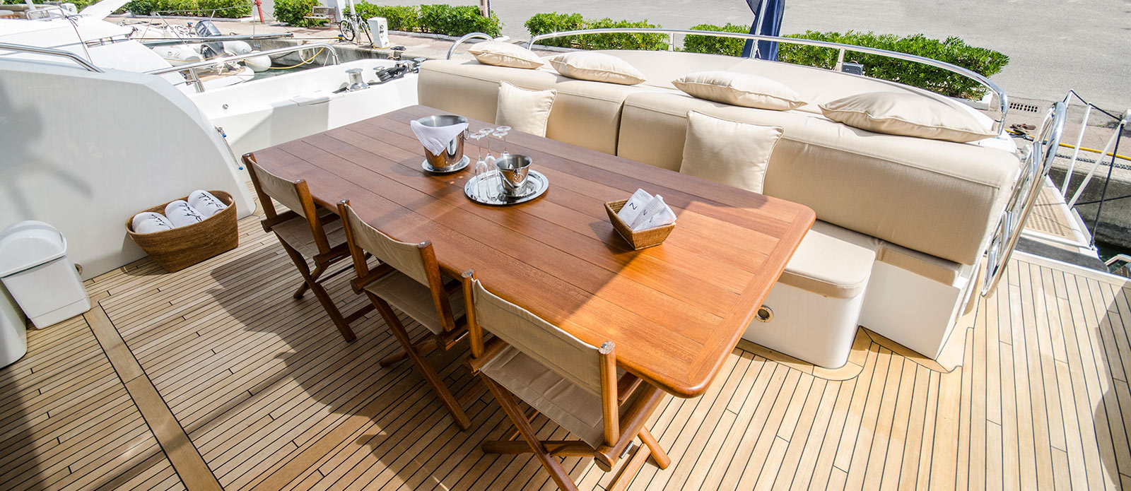 Motor yacht Starry Night - Sunseeker - Yacht Harbour