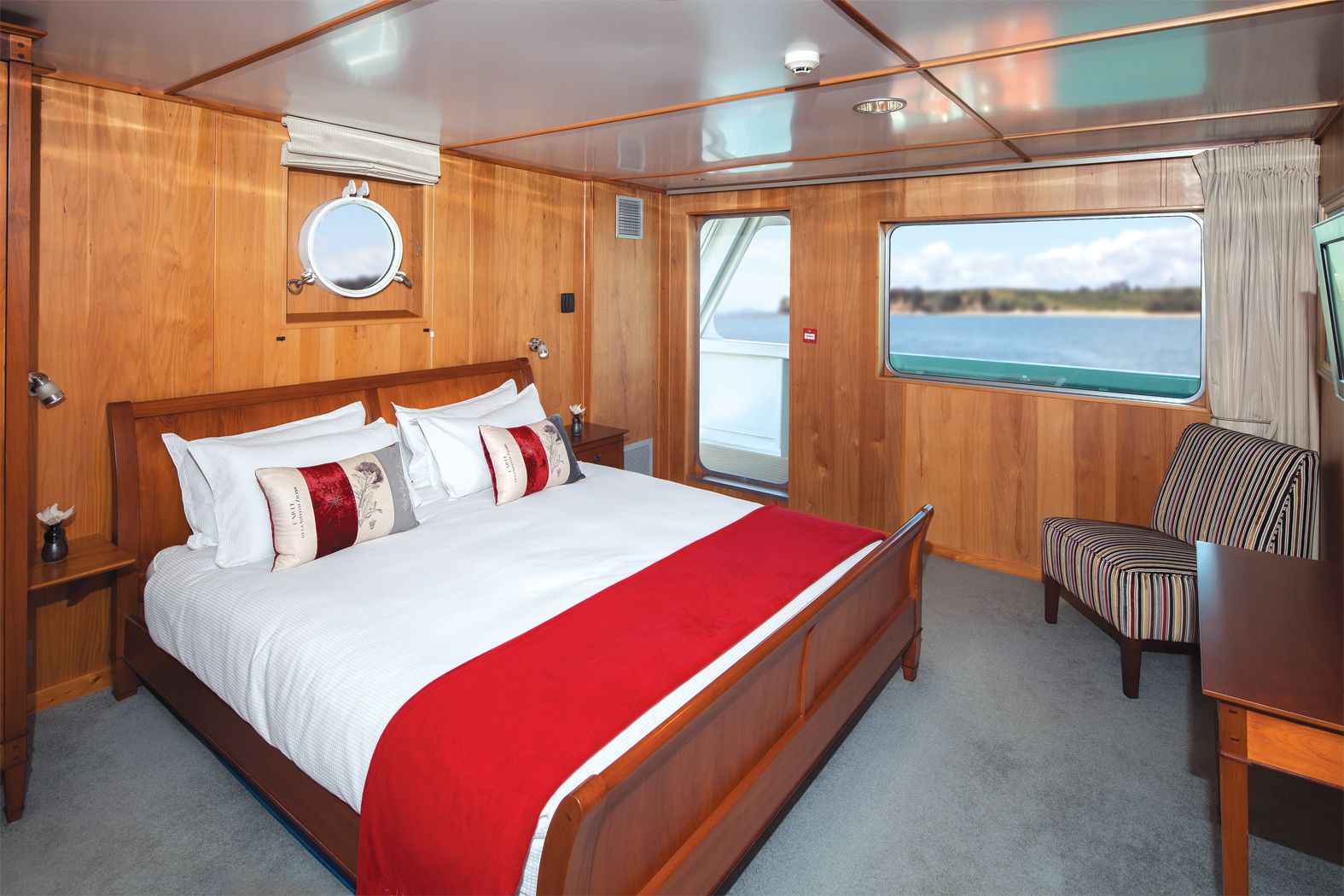 Motor yacht Island Passage - Challenge Marine Nelson - Yacht Harbour