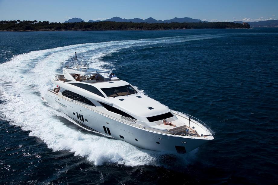 Motor yacht Arion - Couach - Yacht Harbour