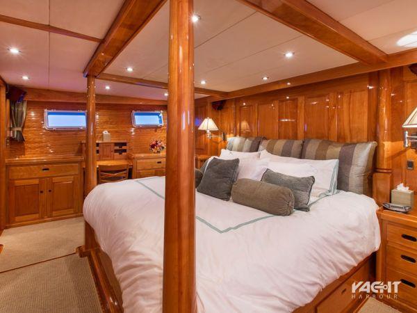 Motor yacht Tumblehome - Lyman Morse - Yacht Harbour