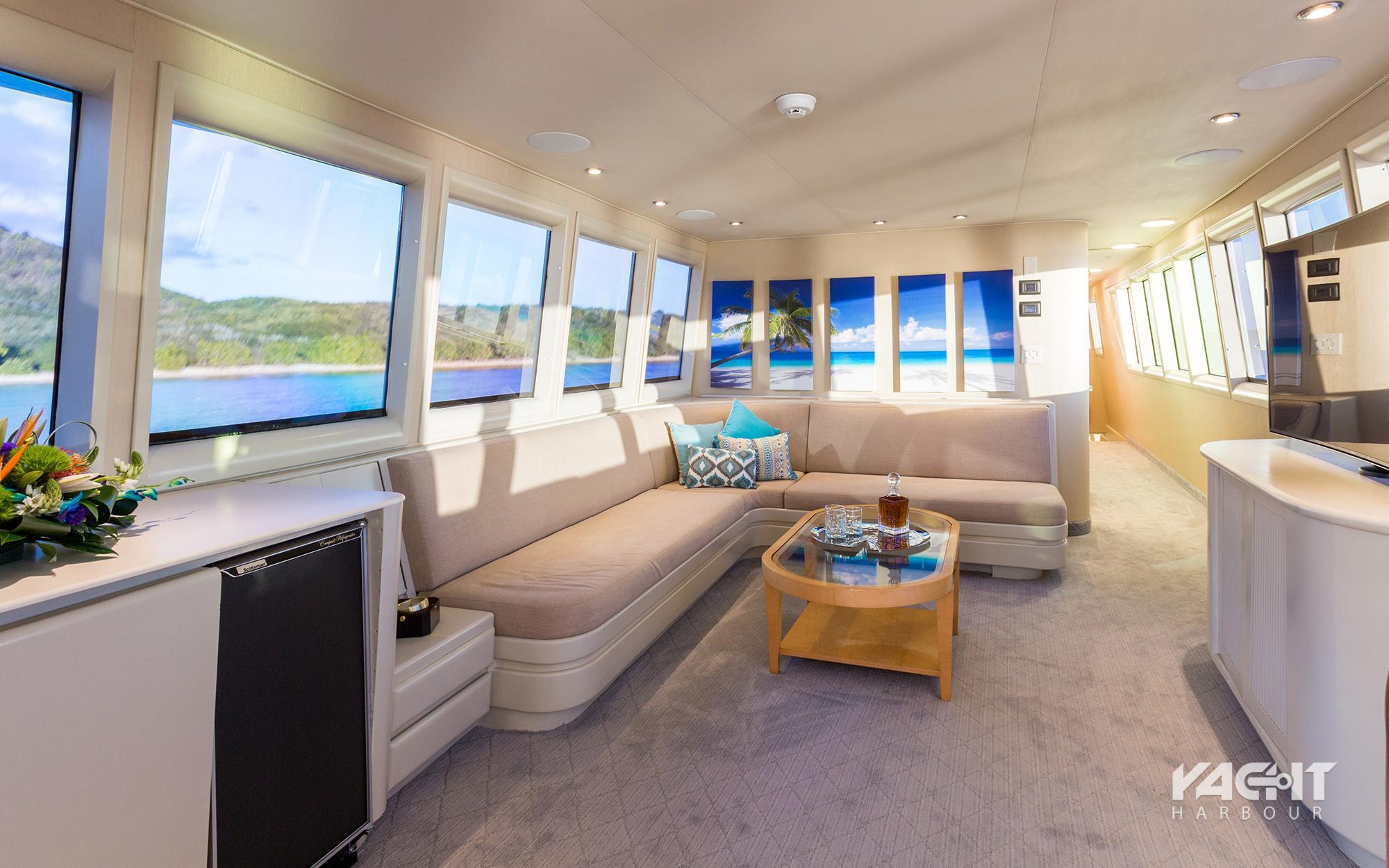 Motor yacht Vision - Angus Yachts - Yacht Harbour