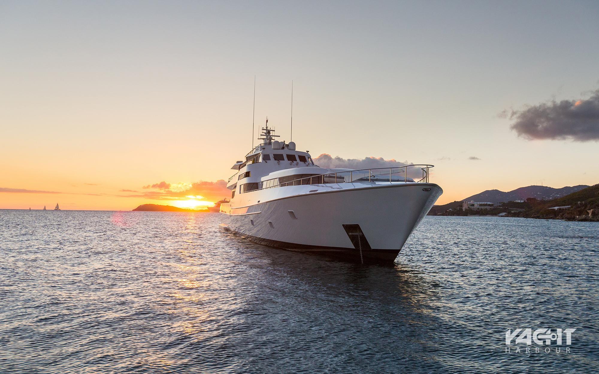 Motor yacht Vision - Angus Yachts - Yacht Harbour
