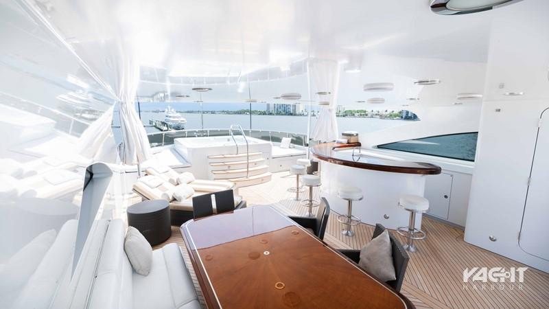 Motor yacht Hunter - Trinity Yachts - Yacht Harbour