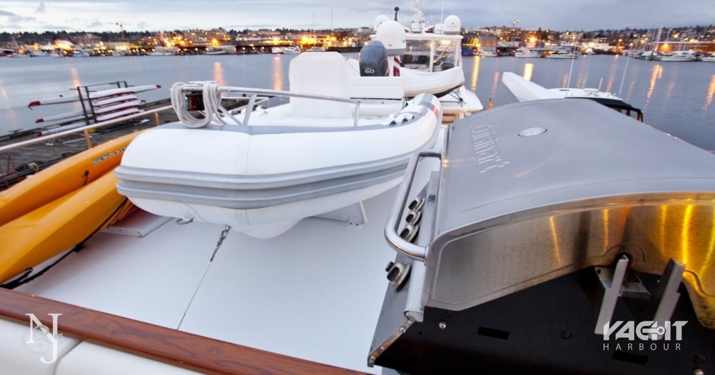 Motor yacht Midsummer Dream - Broward - Yacht Harbour