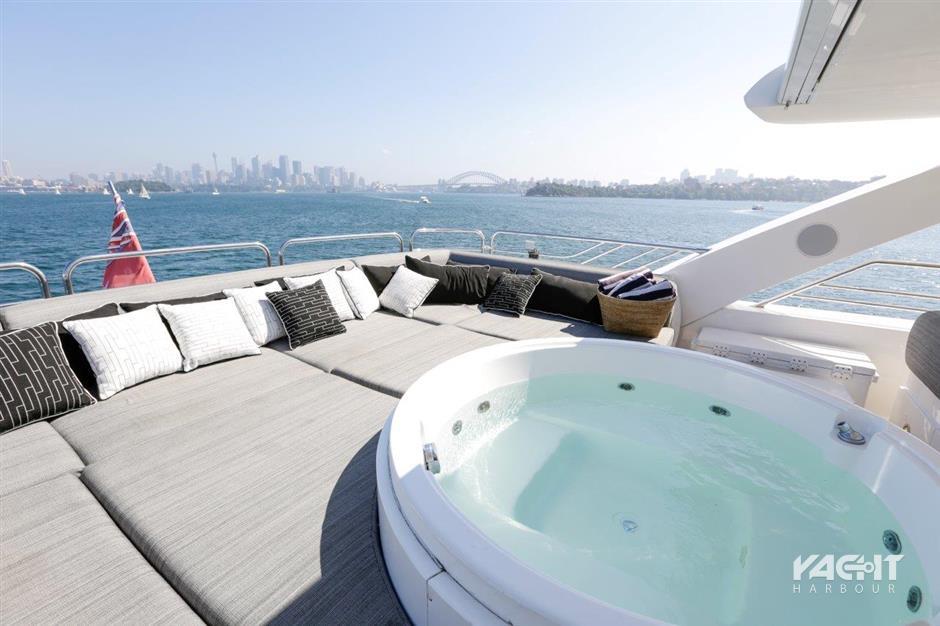 Motor yacht Colette - Sunseeker - Yacht Harbour