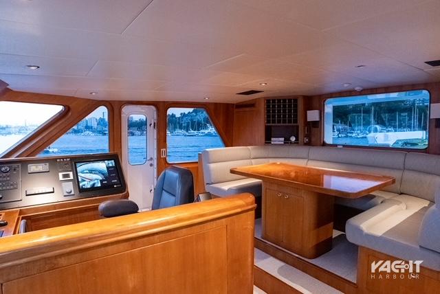 Motor yacht Dozer - Cooper Queenship Yachts - Yacht Harbour