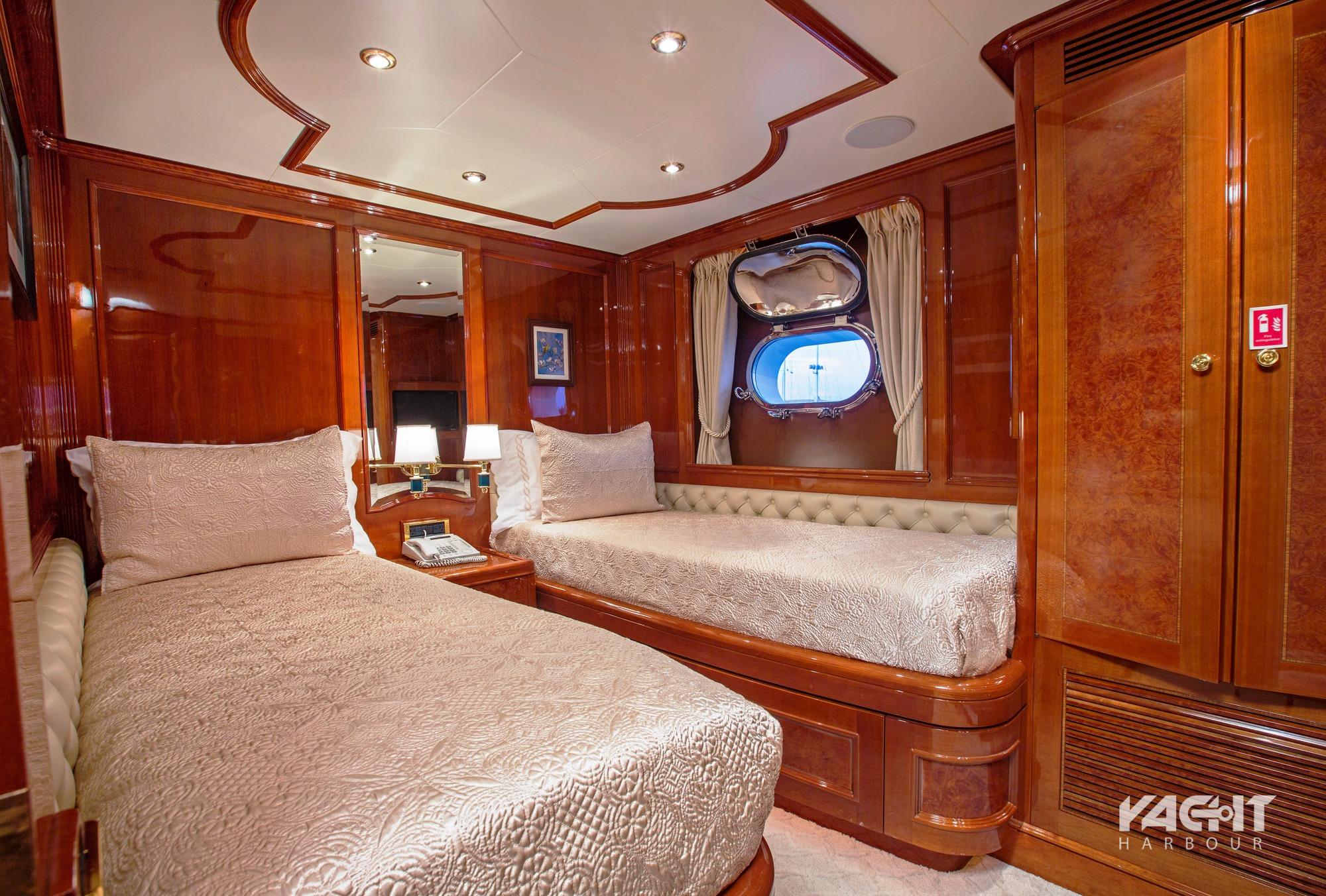 Motor yacht Felicita - Benetti - Yacht Harbour