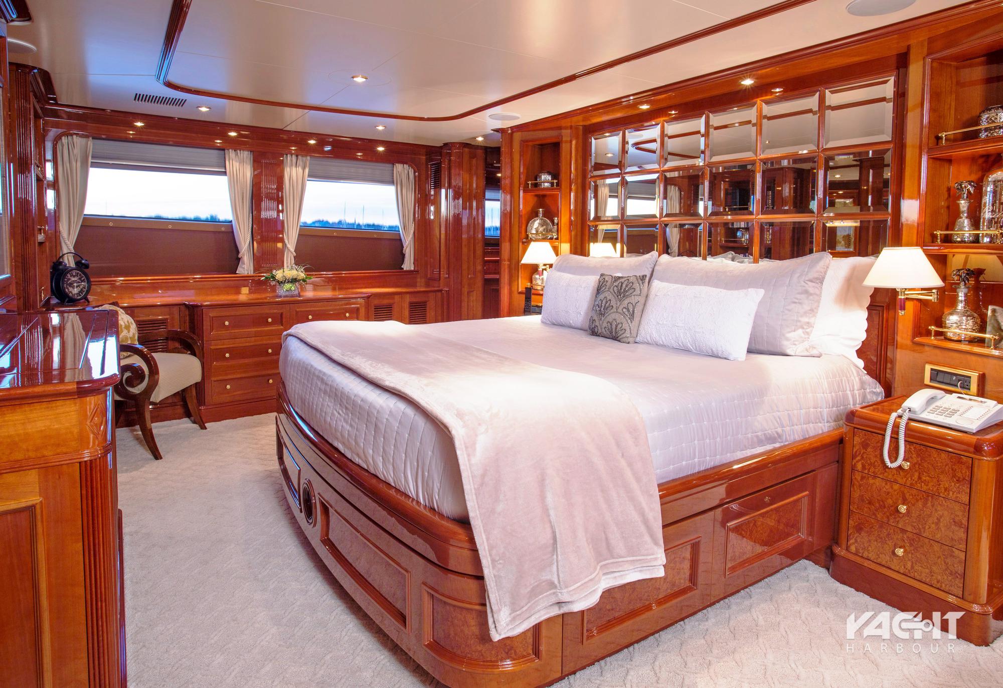 Motor yacht Felicita - Benetti - Yacht Harbour