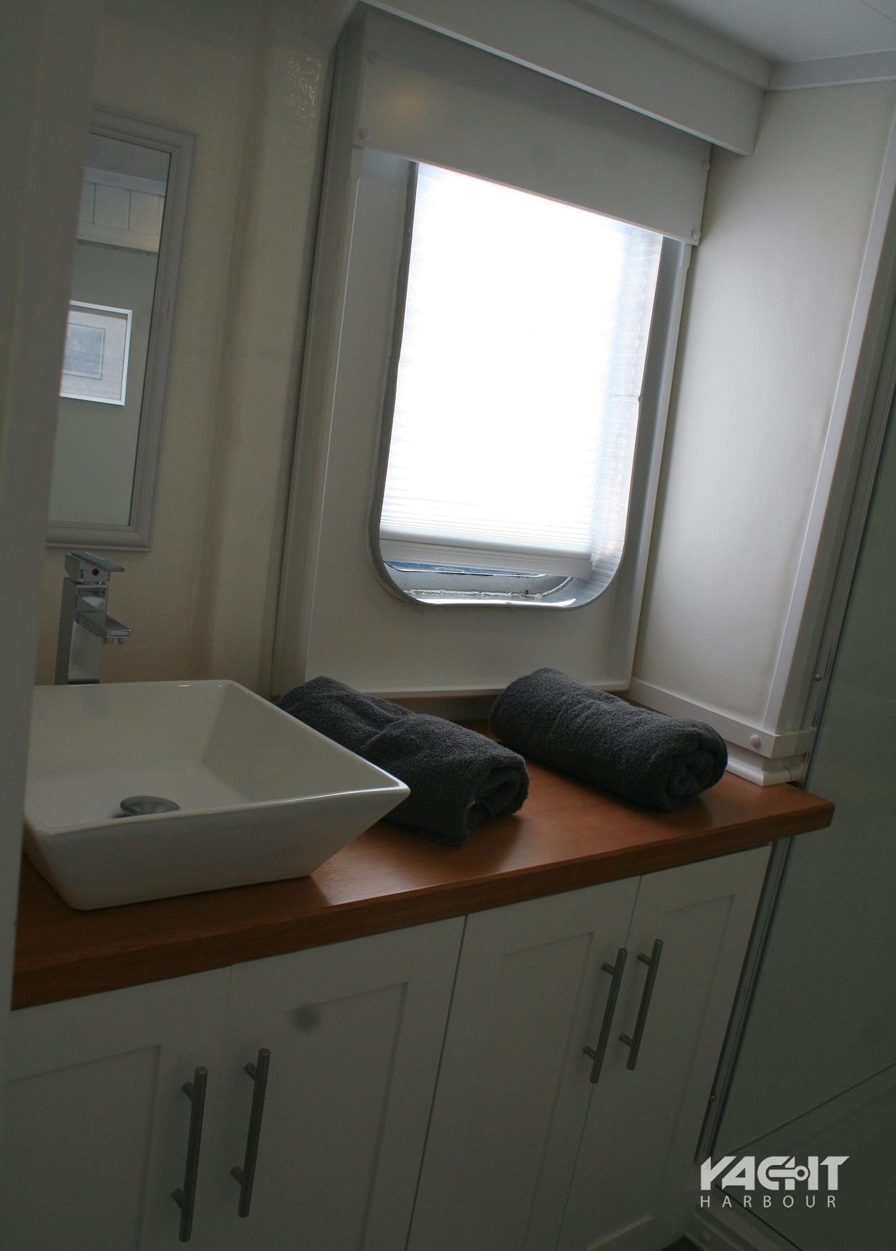 Motor yacht Basilisk - Ocean Voyager - Yacht Harbour