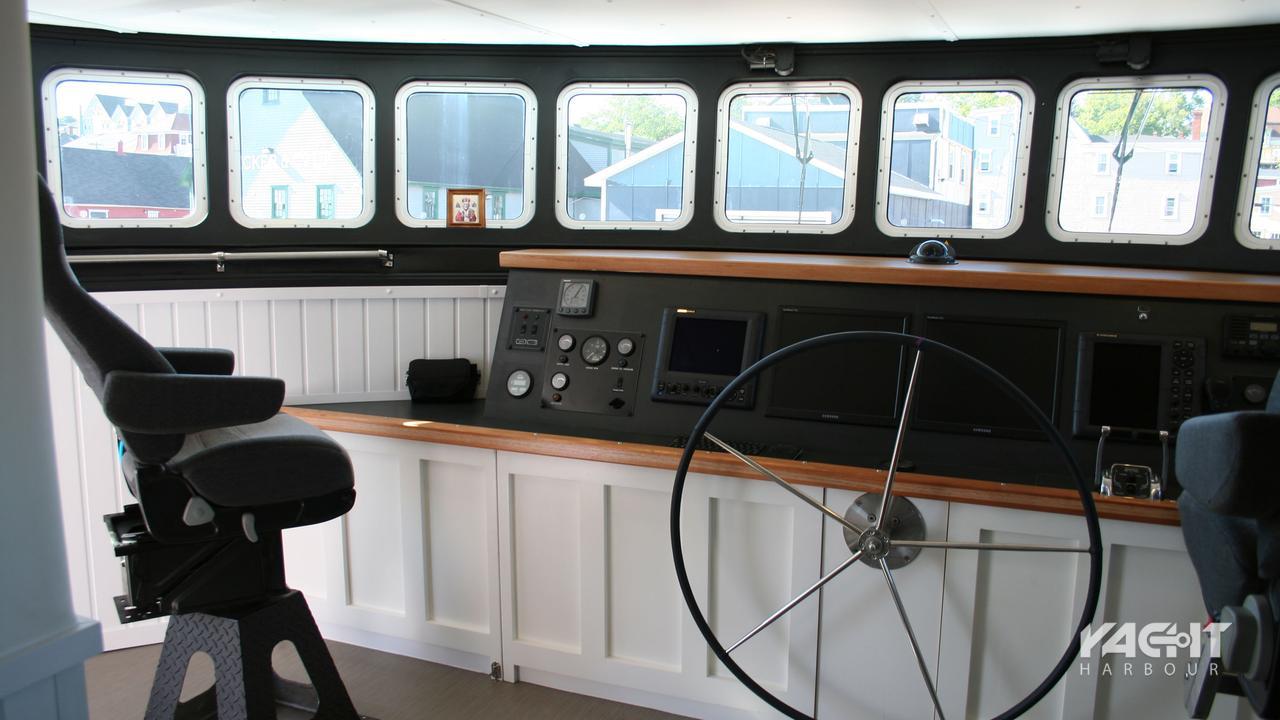 Motor yacht Basilisk - Ocean Voyager - Yacht Harbour