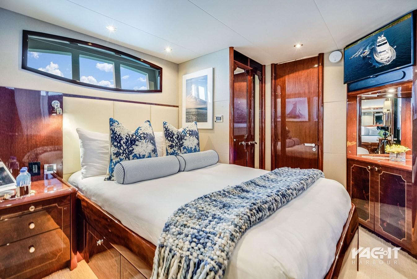 Motor yacht QTR - Lazzara - Yacht Harbour