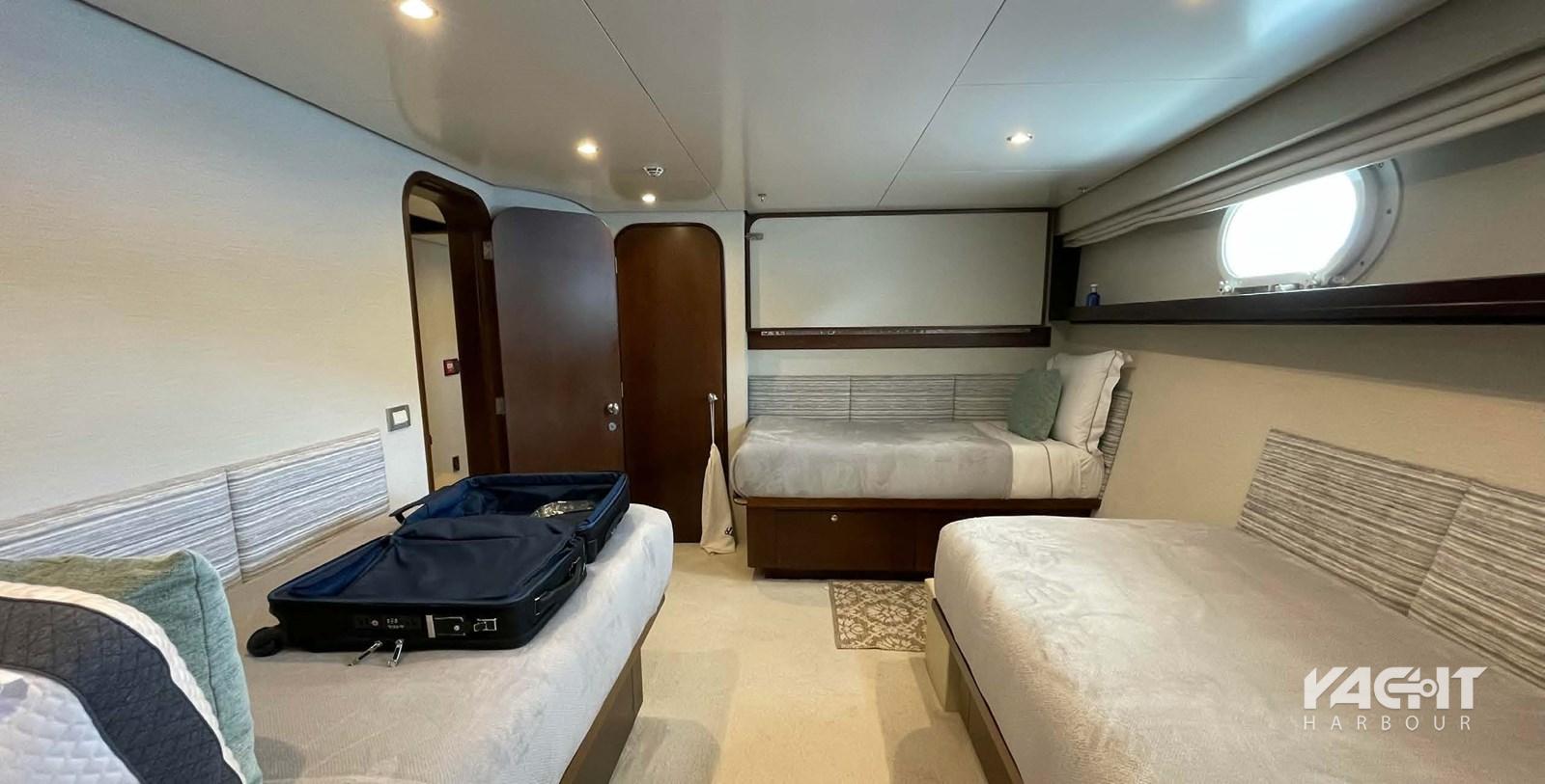 Motor yacht Lady Nora - Broward - Yacht Harbour