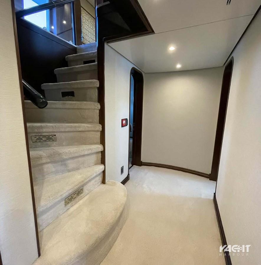 Motor yacht Lady Nora - Broward - Yacht Harbour