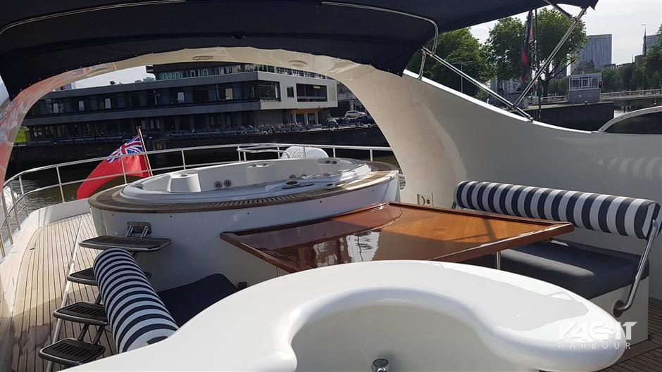 Motor yacht Grey Princess - Bugari - Yacht Harbour