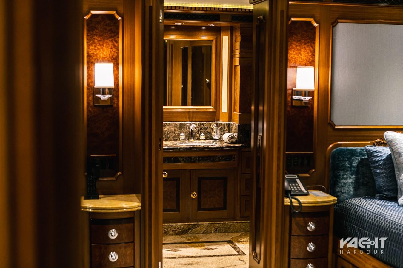 Motor yacht Gallant Lady - Feadship - Yacht Harbour