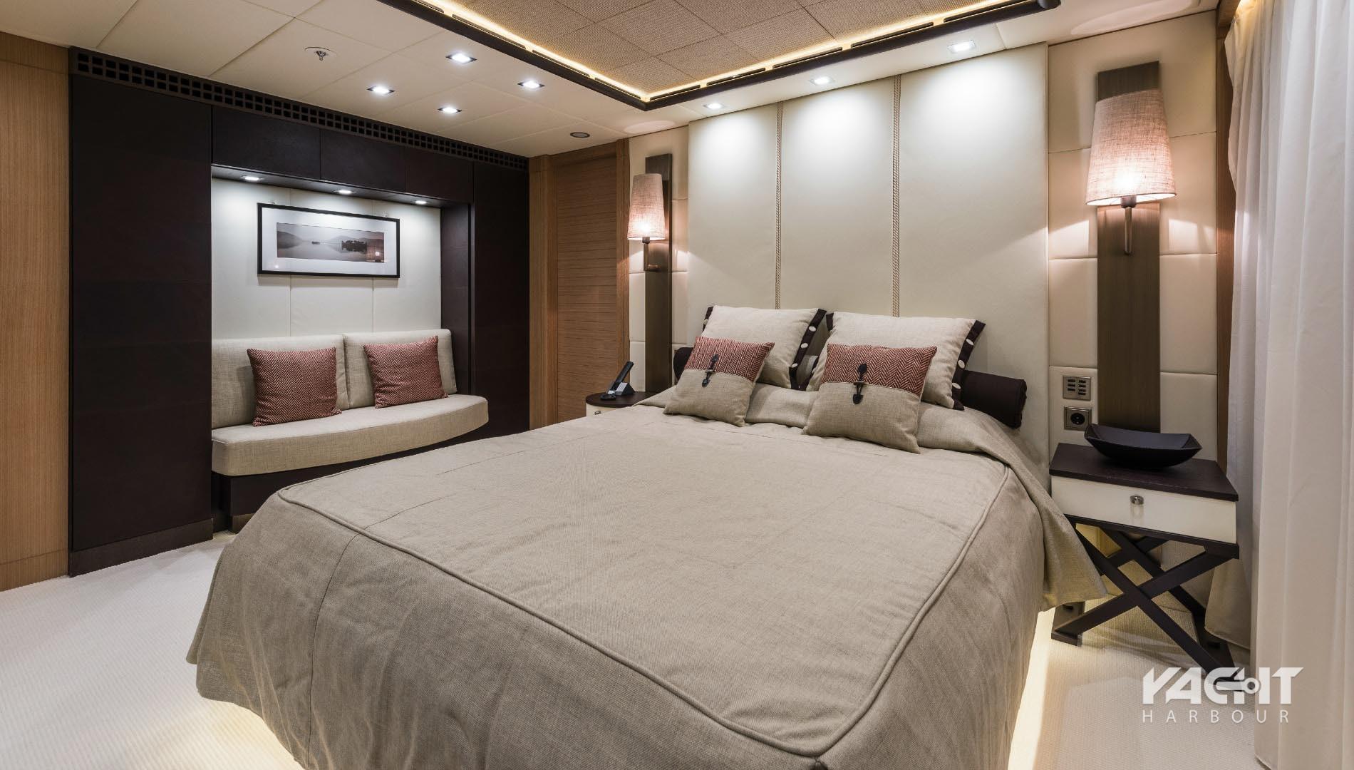 Motor yacht I Nova - Cosmo Explorer - Yacht Harbour