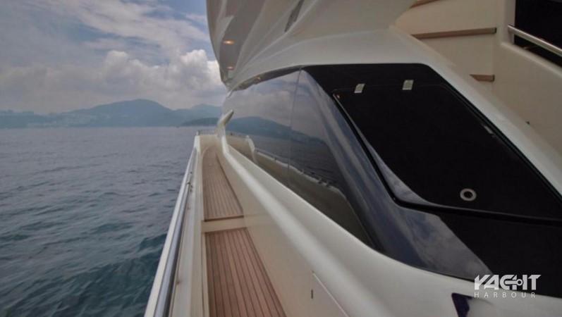 Motor yacht Ferretti 720 - Ferretti - Yacht Harbour