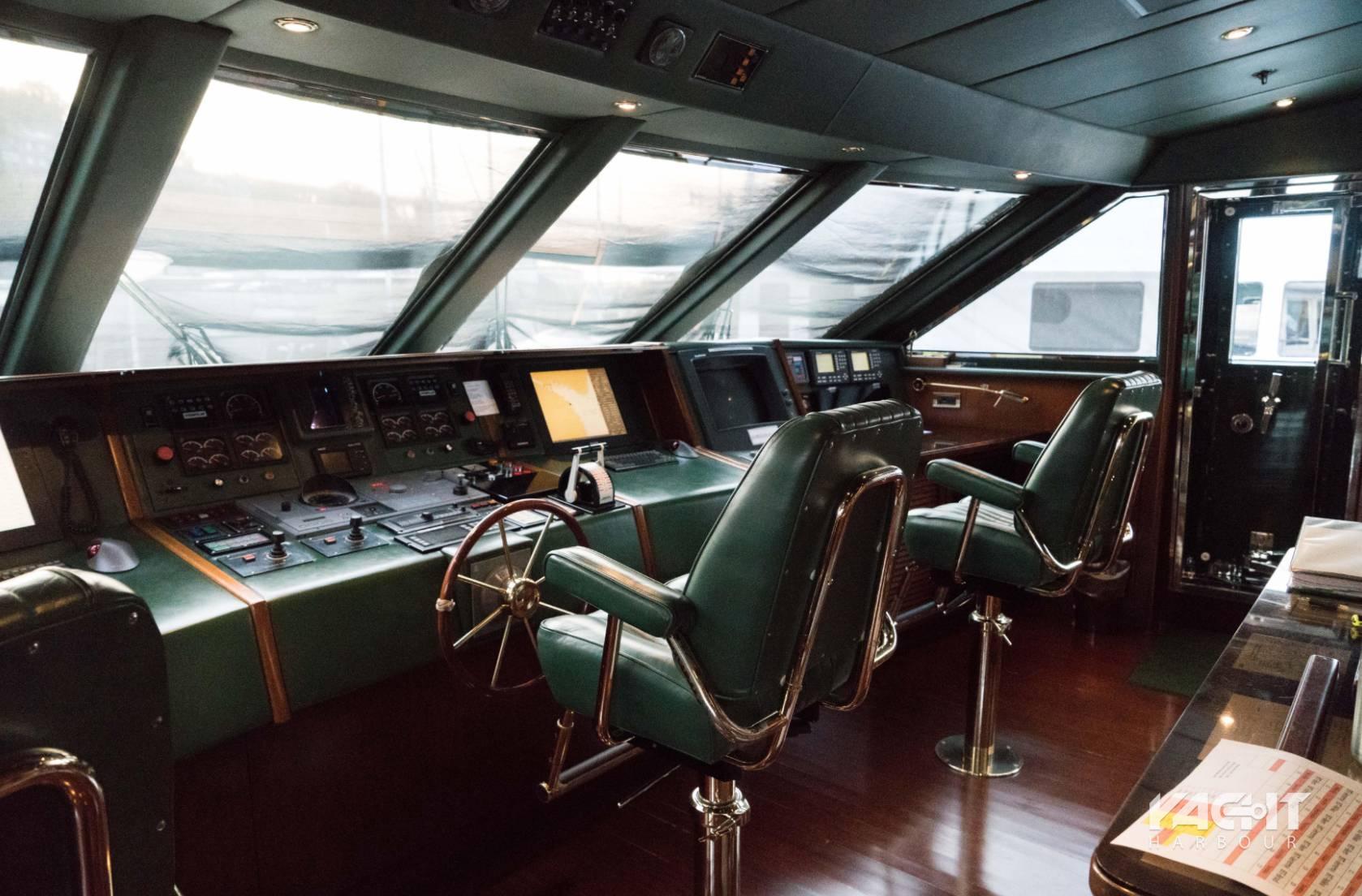 Motor yacht Invader - Codecasa - Yacht Harbour