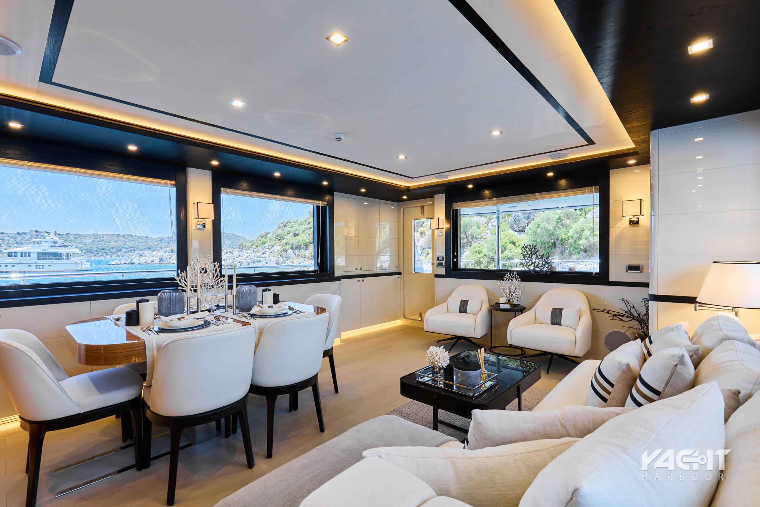 Motor yacht Bering 77 - Bering Yachts - Yacht Harbour