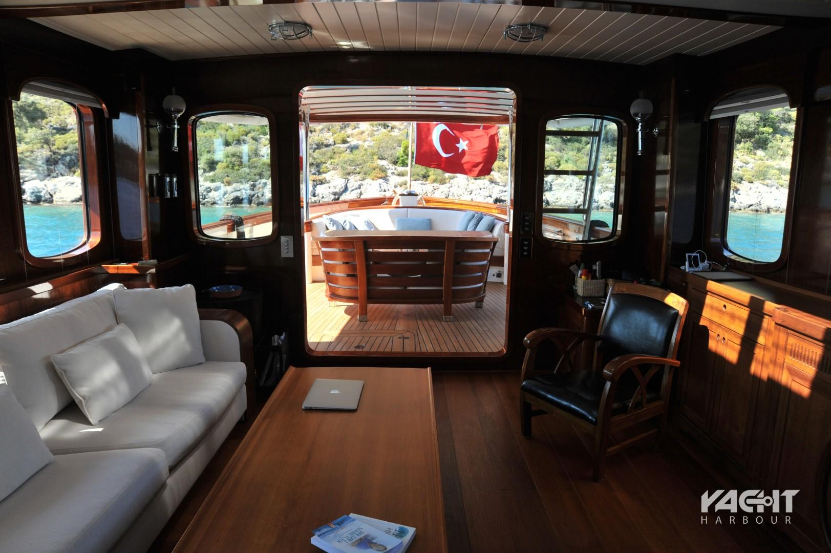 Motor yacht Larimar - Yener - Yacht Harbour