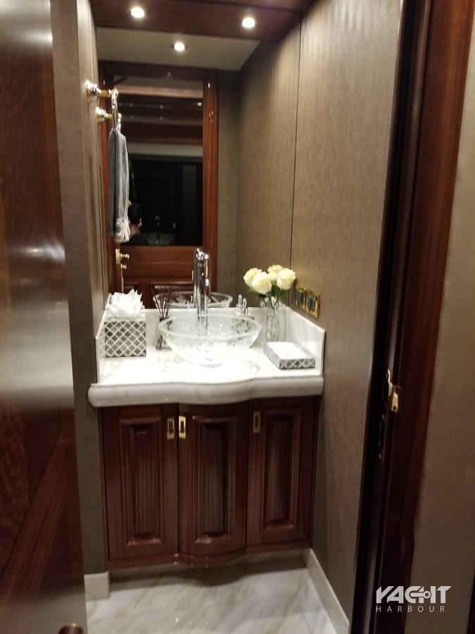 Motor yacht Lady Pegasus - Westport - Yacht Harbour