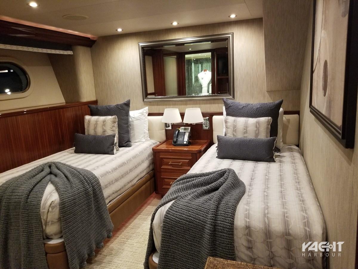 Motor yacht Lady Pegasus - Westport - Yacht Harbour