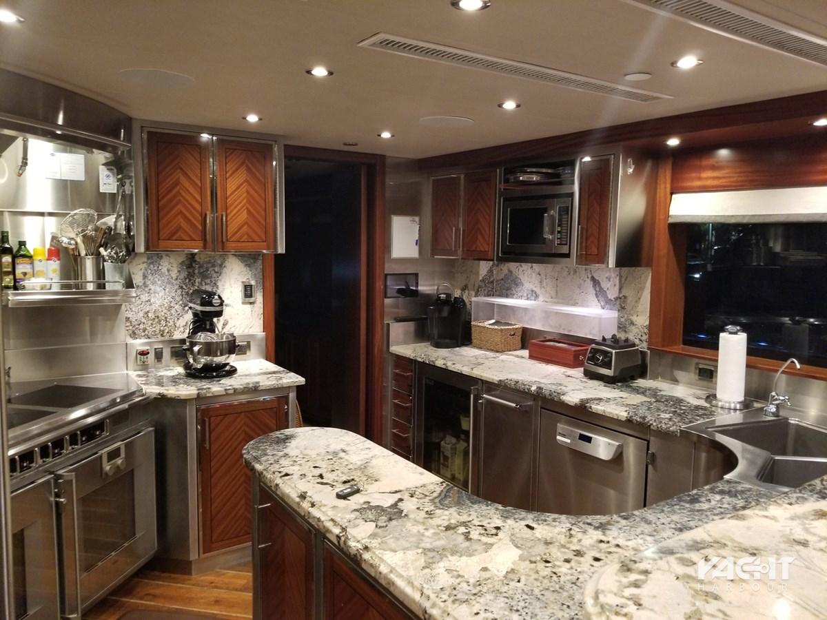 Motor yacht Lady Pegasus - Westport - Yacht Harbour