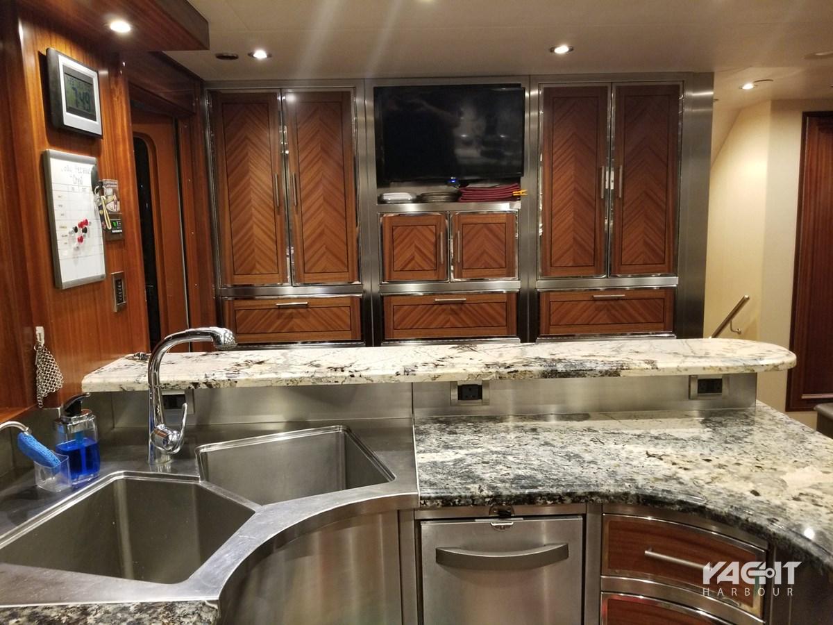 Motor yacht Lady Pegasus - Westport - Yacht Harbour