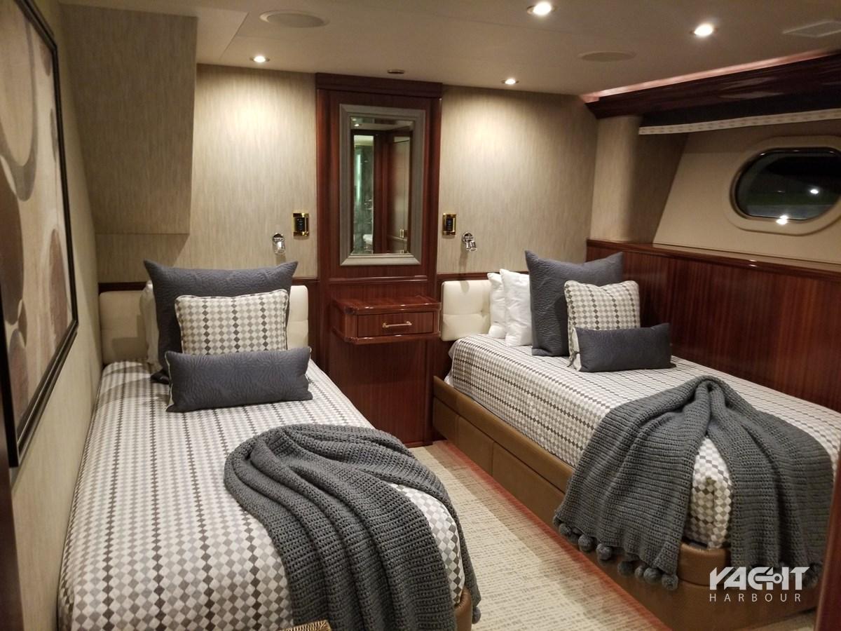 Motor yacht Lady Pegasus - Westport - Yacht Harbour